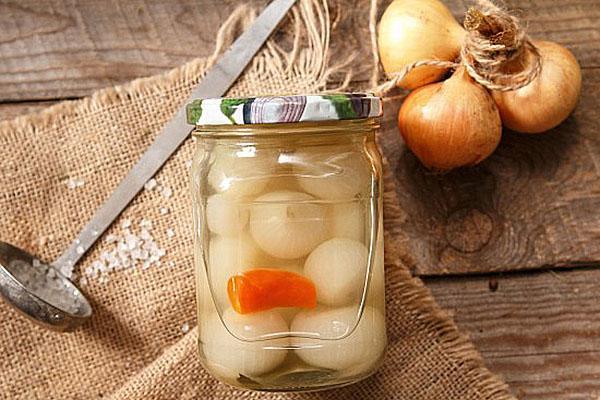 The benefits and harms of Batun onions - properties, pickled Batun ...